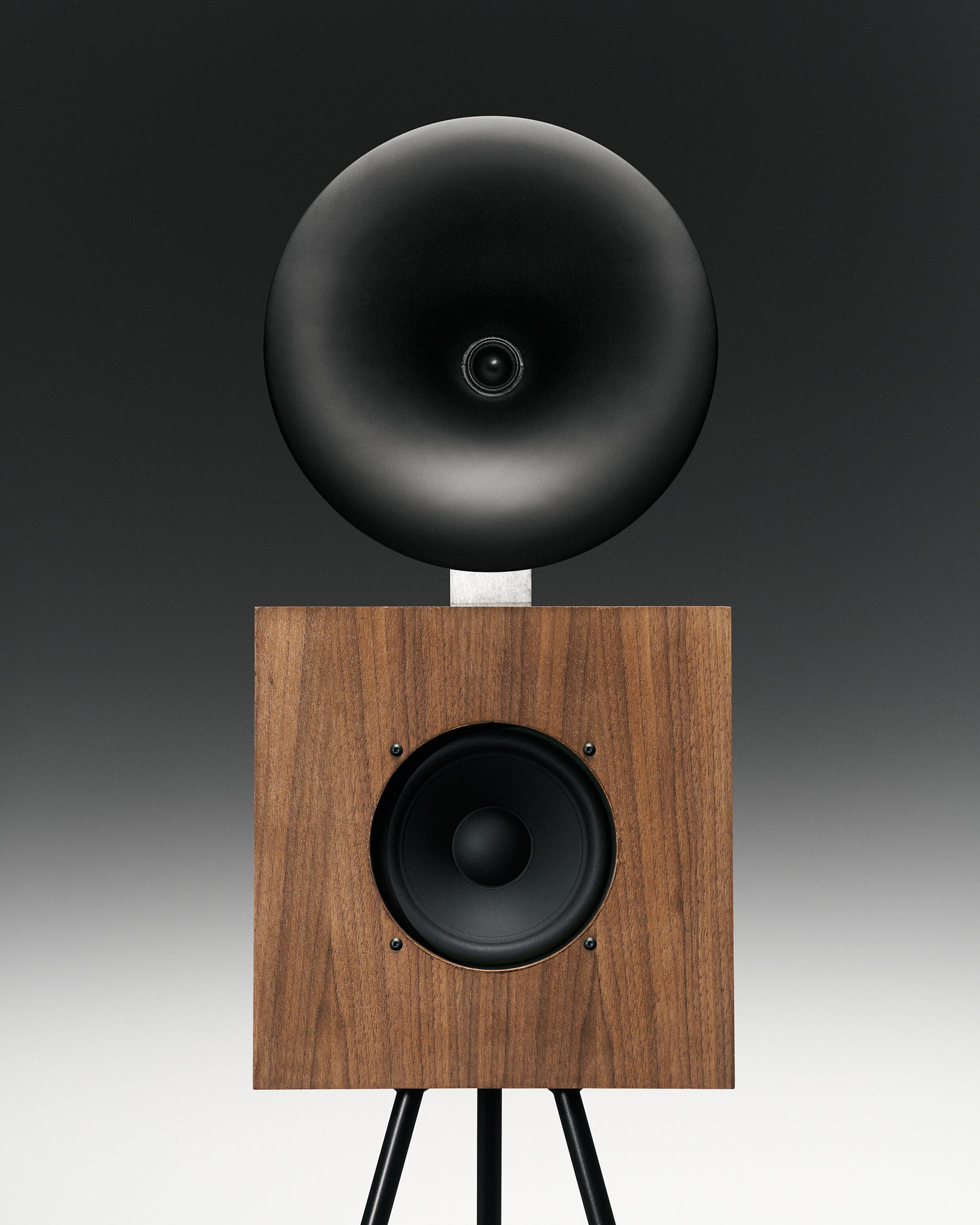 Hum in Walnut – Silence Please